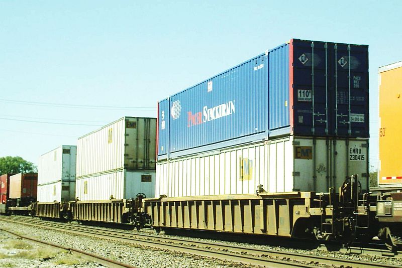 PacerStacktrain Well Car